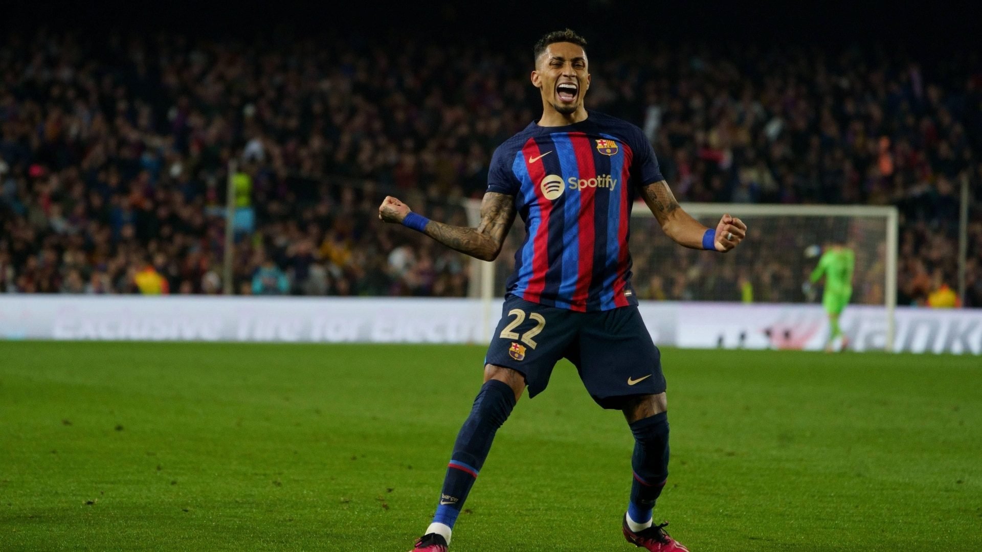 Raphinha versus Cupid • The Square Ball